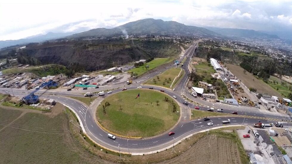Enlaces de Puembo, Ecuador - Grupo Puentes